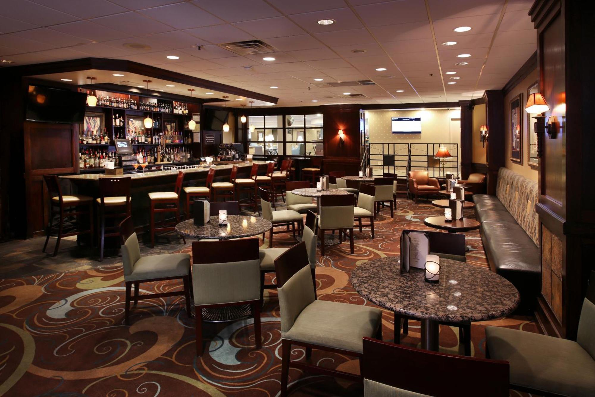 RADISSON HOTEL PHILADELPHIA NORTHEAST TREVOSE: LOW RATES, SAVE ON YOUR STAY